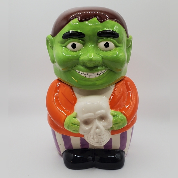 kitchen worthy | Kitchen | Frankenstein Monster Holding Skull Cookie ...